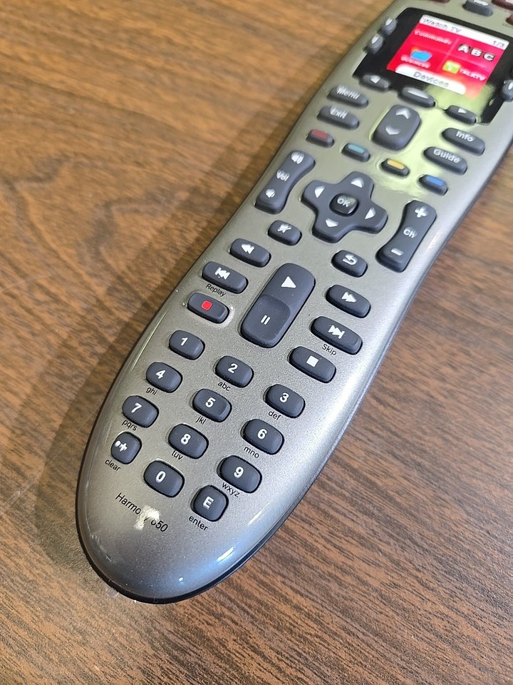 Logitech 915-000159 Harmony 650 Universal Color Screen Remote - Silver ...