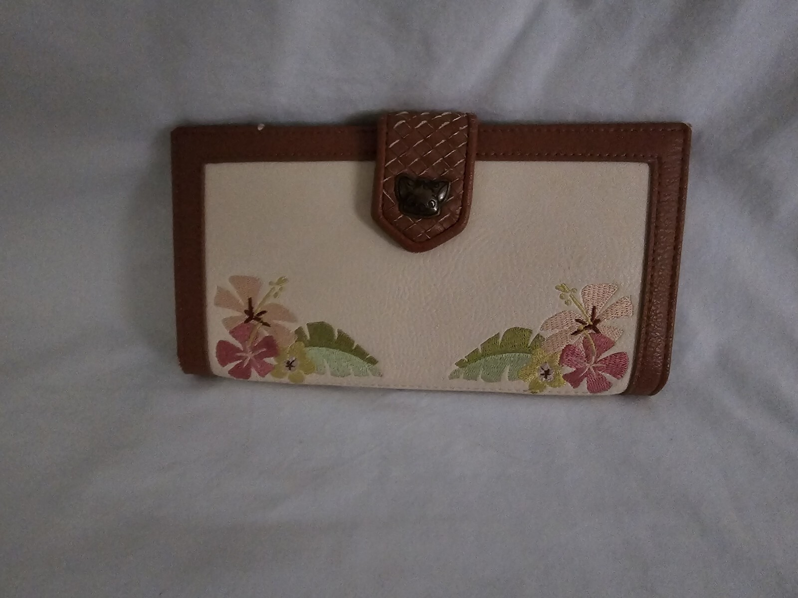 RARE-RETIRED LOUNGEFLY DISNEY MOANA PUA FLORAL WALLET… - Gem