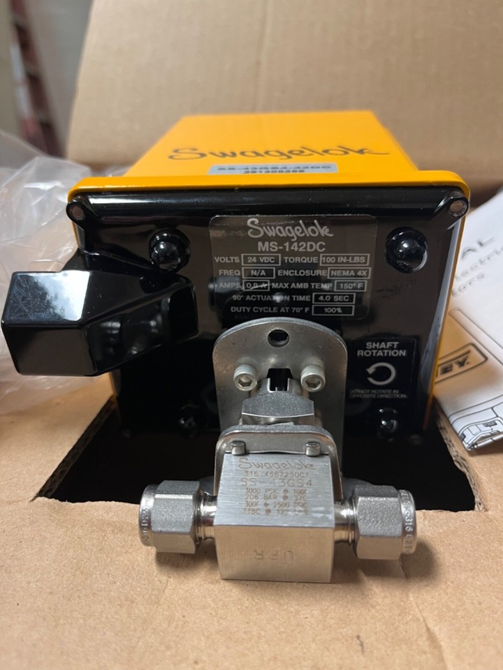 New Swagelok 1/4 inch fittings SS-43GS4 Ball Valve With 24v Actuator ...