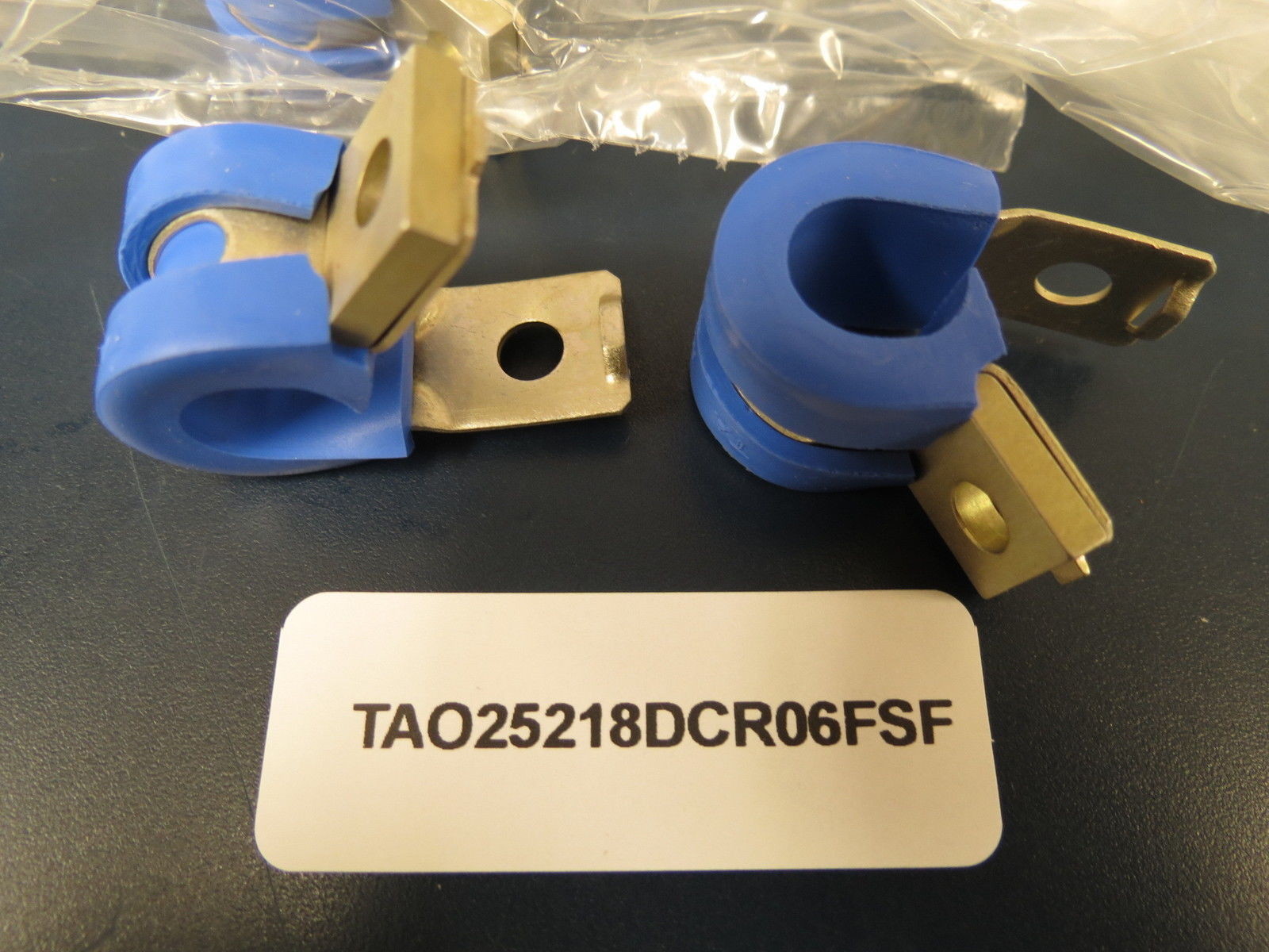 3/8” Cushion Loop Clamps High Temp Fluorosilicone Aerospace Adel UMPCO ...