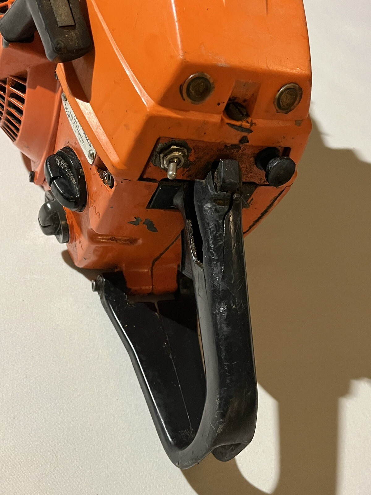 Husqvarna L65 Chainsaw For Restoration With 20” Bar And Chain Good ...