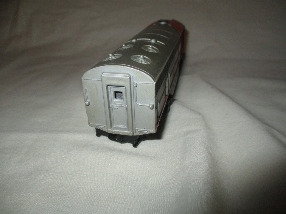 AHM Train Ho Scale Model Train Santa Fe Powered Locomotive 5028 | eBay