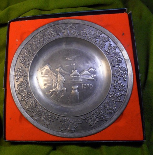 Mestad Norwegian Christmas (JULEN )1979 PEWTER PLATE 7 1/4" Diameter ...