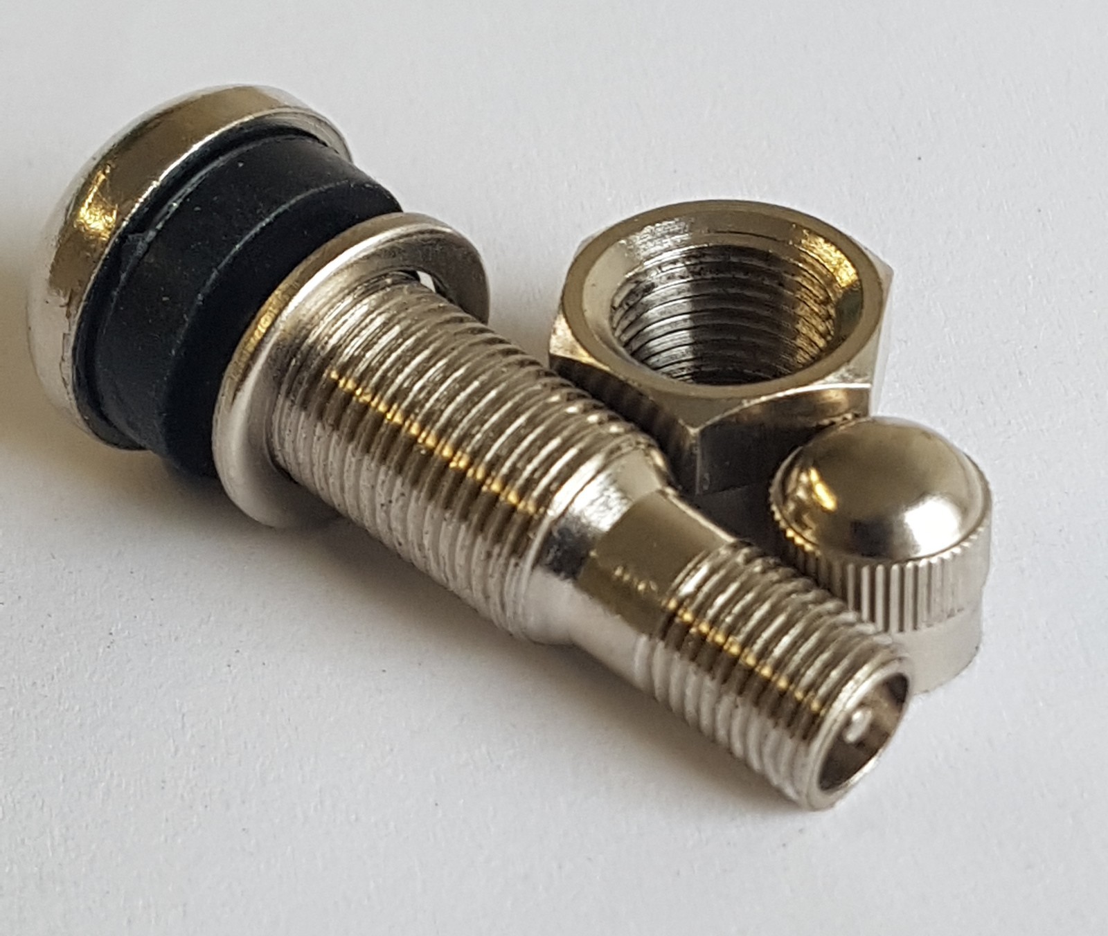 4 BOLT IN CHROME SILVER METAL CAR WHEEL TYRE VALVES FIT ALLOYS + DUST ...