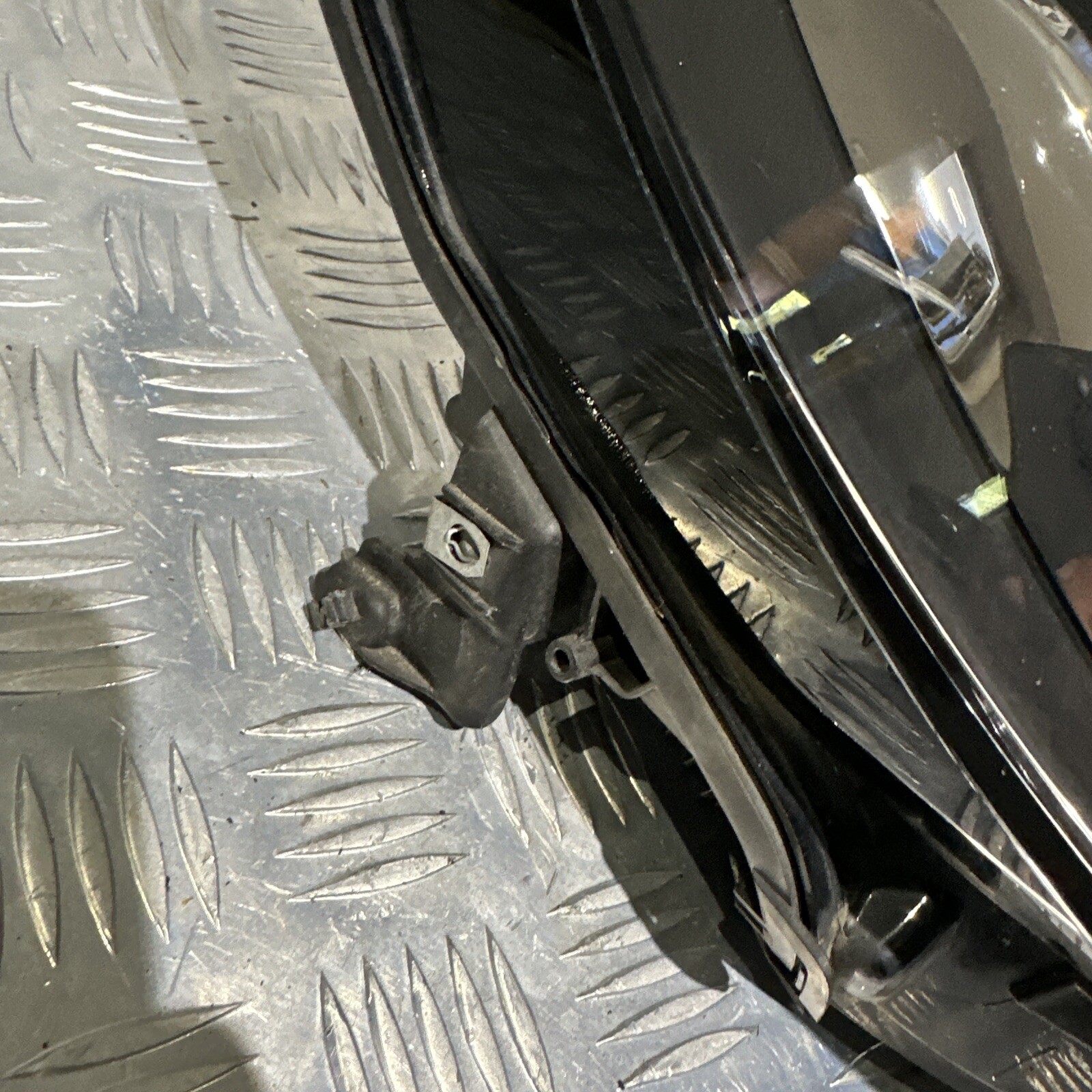 Vauxhall Astra K Mk7 Drivers Side Headlight DRL LED 39081895 Genuine ...