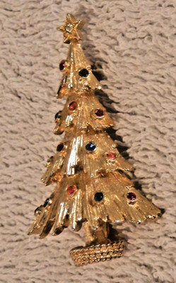 Vintage Marked Monet Christmas Tree Brooch w/Rhinestones, Gold Plated ...