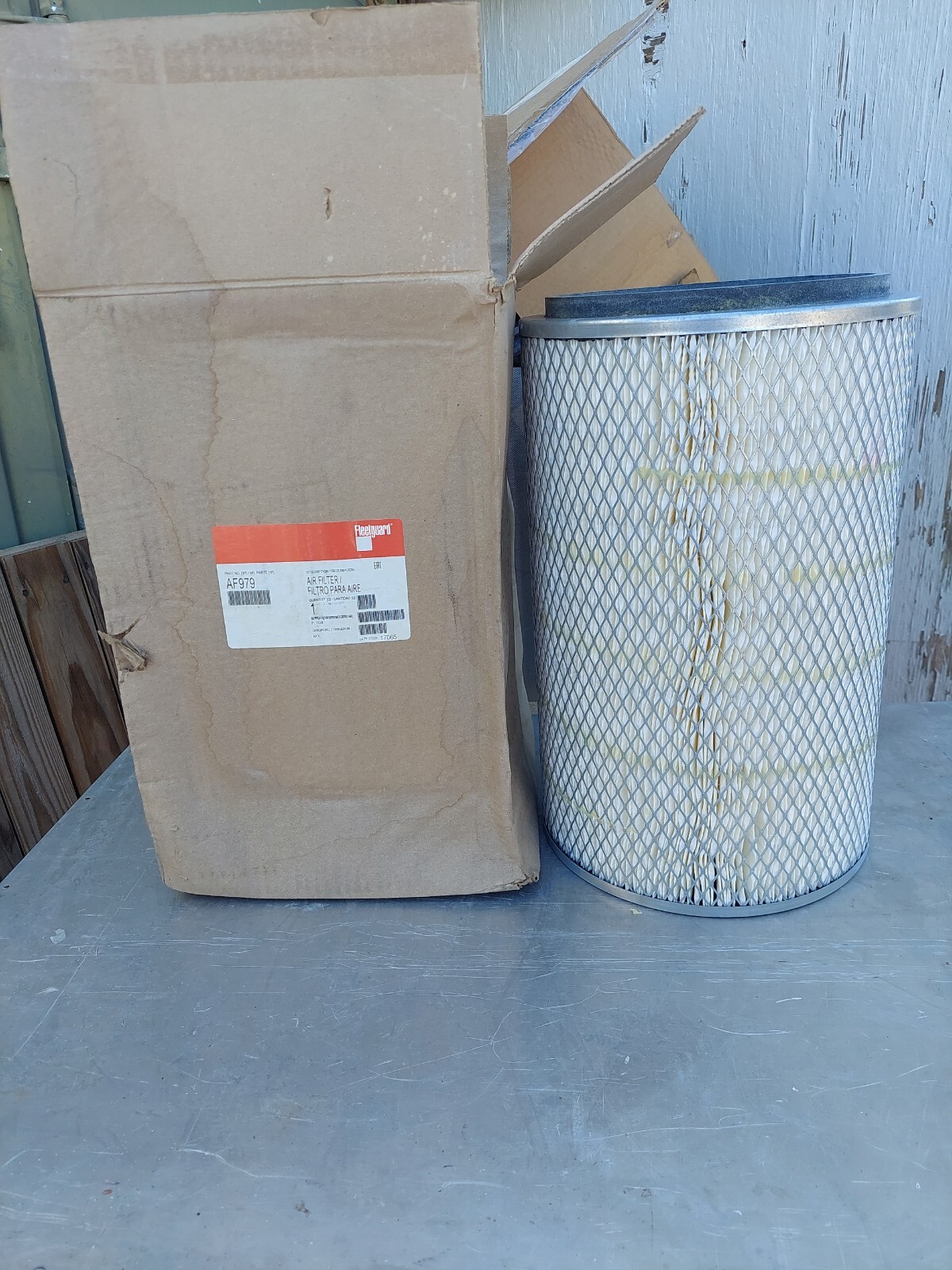 FLEETGUARD AF979 - Air filter cross reference