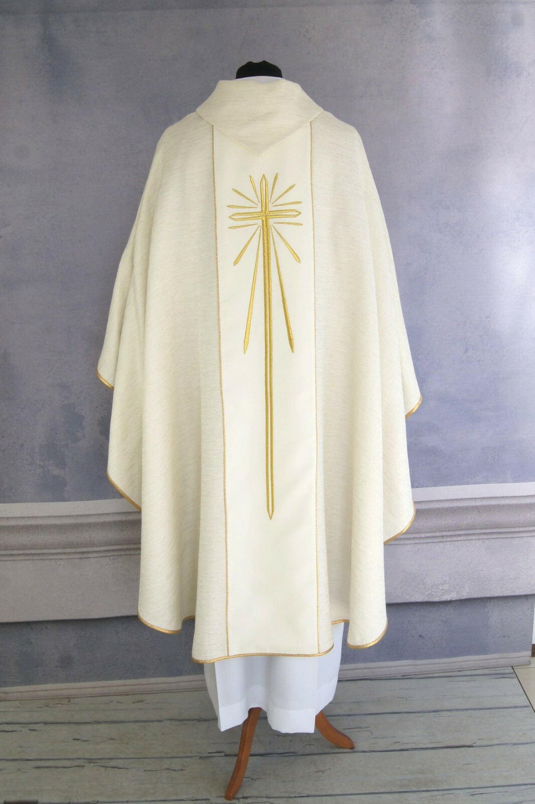 CHASUBLE Gold Gothic style vestment, Nativity Scene motif, Christmas ...