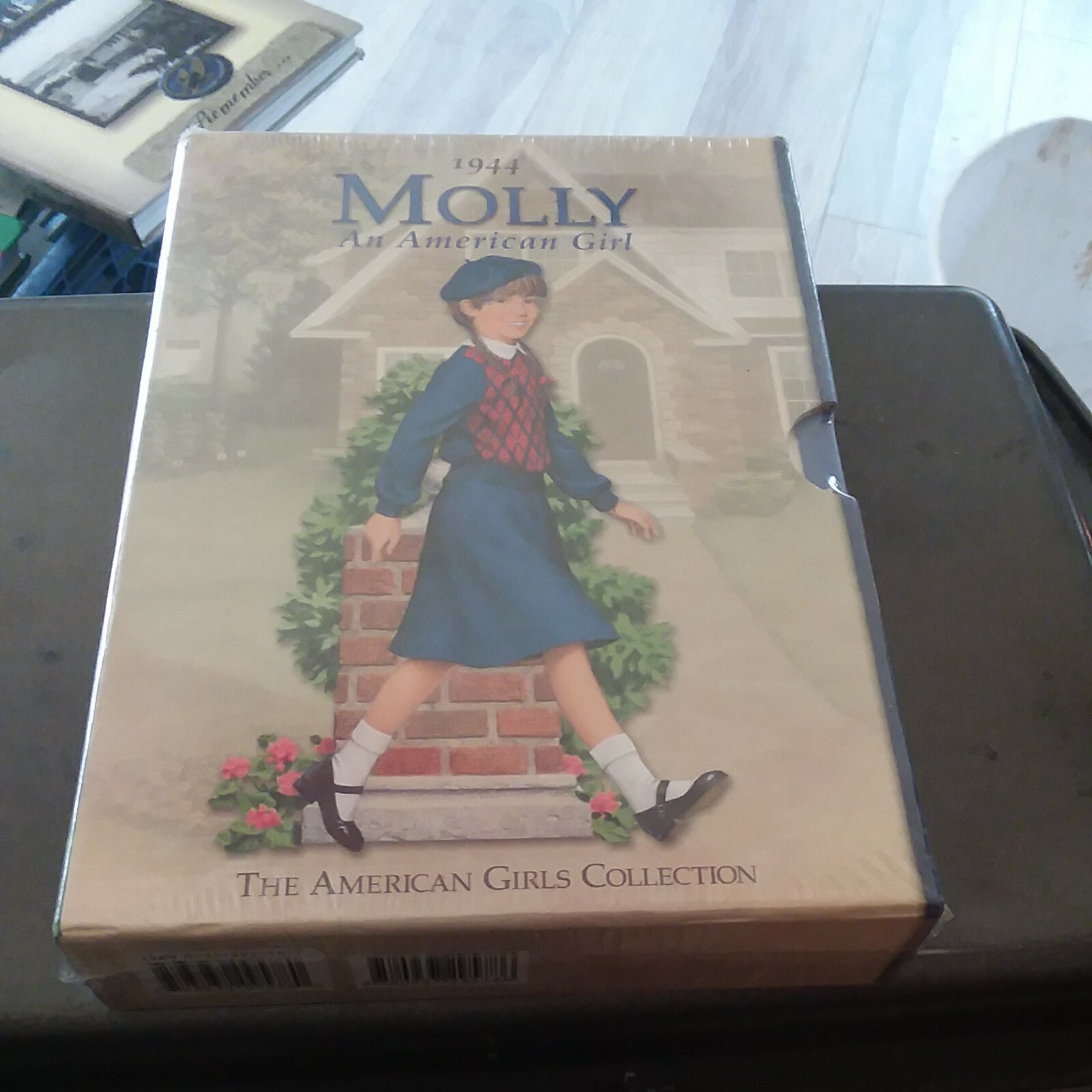 Molly : Meet Molly; Molly Learns a Lesson; Molly's Surprise; Happy ...