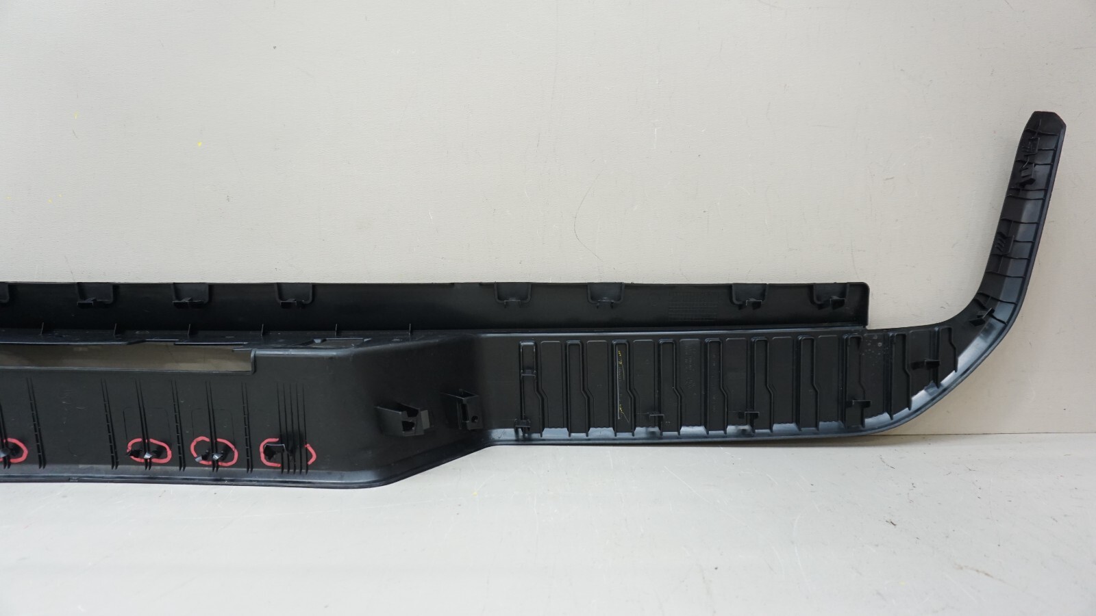 2019-2022 GMC SIERRA REAR BUMPER FACIA STEP PAD COVER OEM 84564764 | eBay