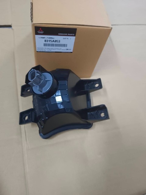 8315A053 Genuine Mitsubishi LAMP ASSY T/SIG FR L for sale online | eBay
