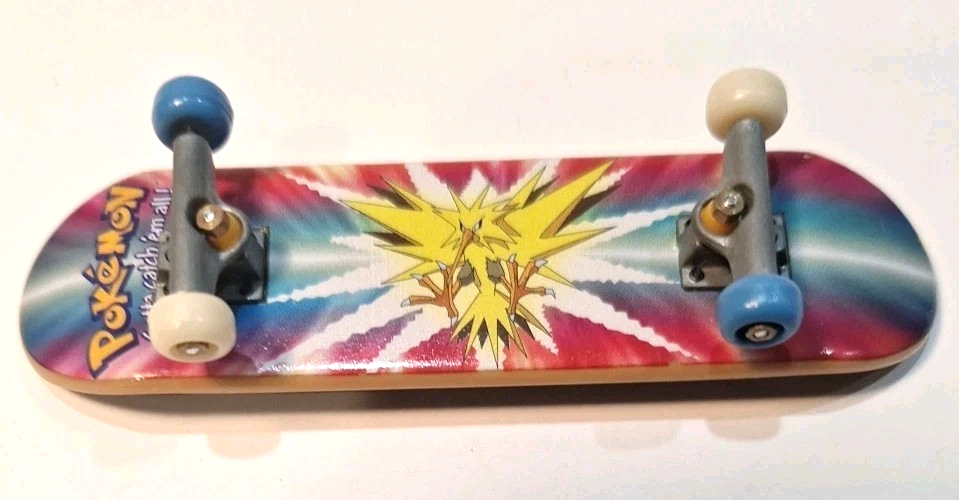 VINTAGE POKEMON ZAPDOS 96mm FINGERBOARD TECH DECK STYLE MINI SKATEBOARD ...