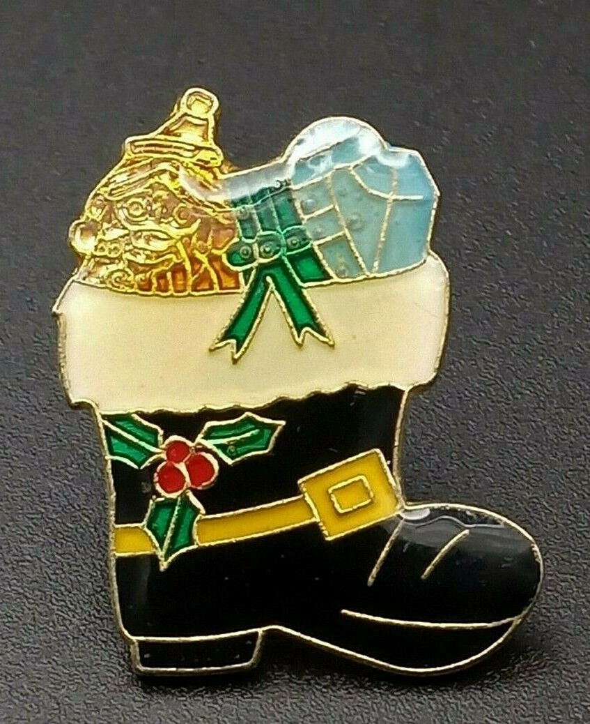 Christmas Boot Lapel Brooch Pin Enamel Gold Tone Metal Holly Berries ...