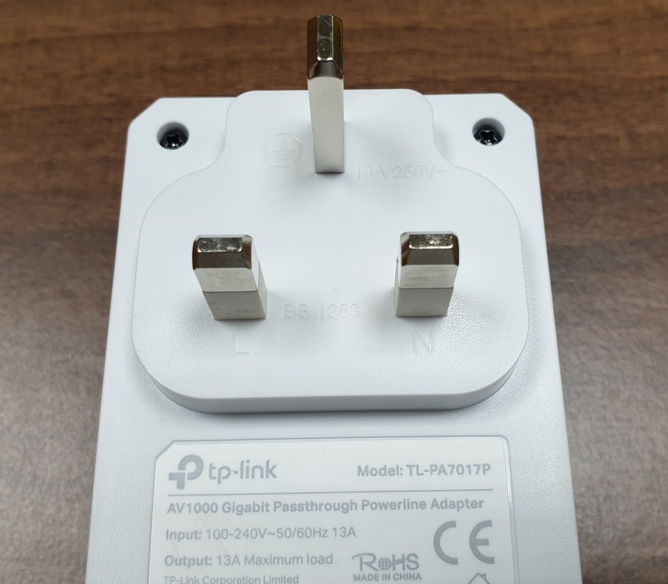 2 x TP-Link TL-PA7017P AV1000 Gigabit Powerline Adapters BT, Sky ...