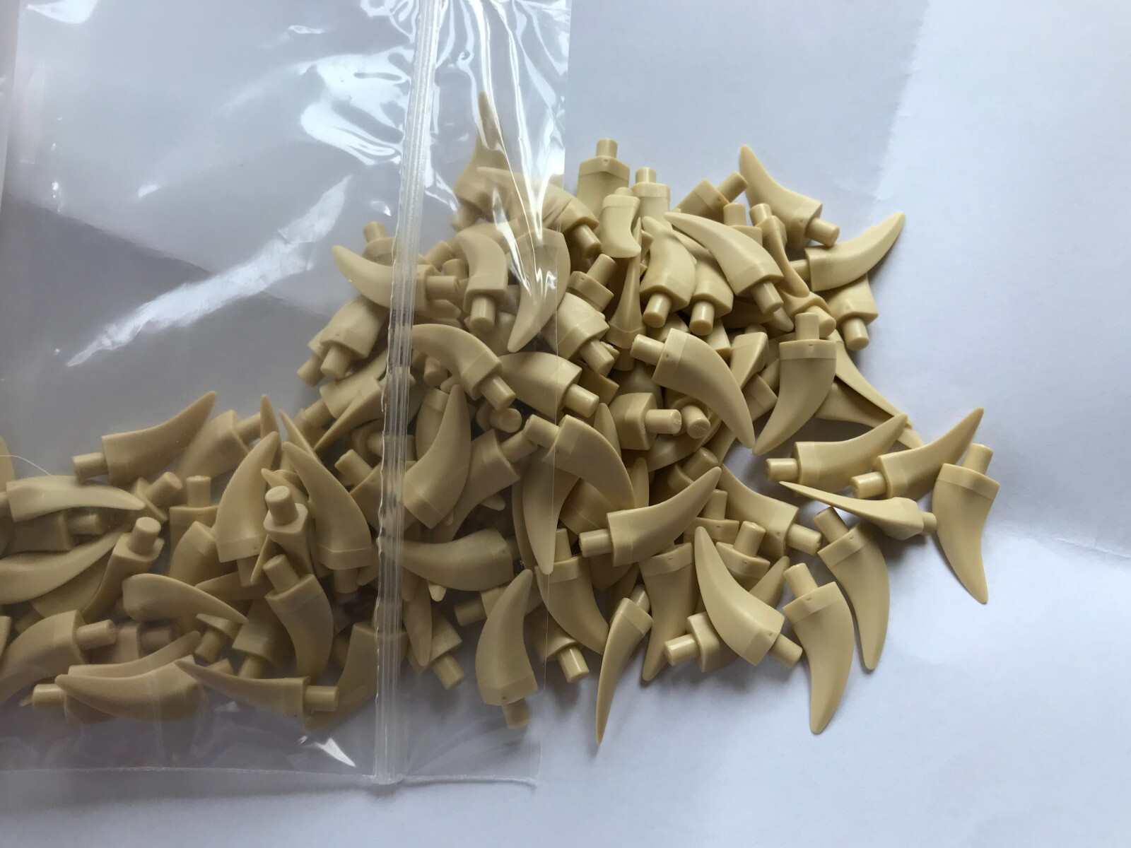 LEGO-NEW-#87747 -TAN-BARB/CLAW/HORN/TOOTH 20 PIECES | eBay