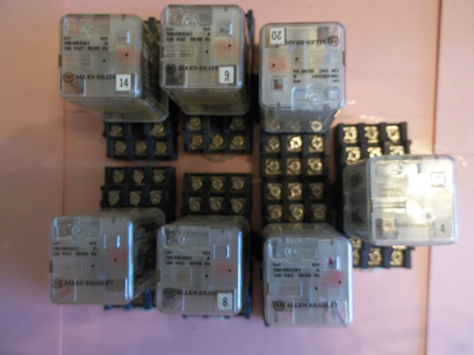 LOT OF 7 RELAYS ALLEN BRADLEY RELAY 700-HB32A1 SER A W/ BASE 700-HN127 ...