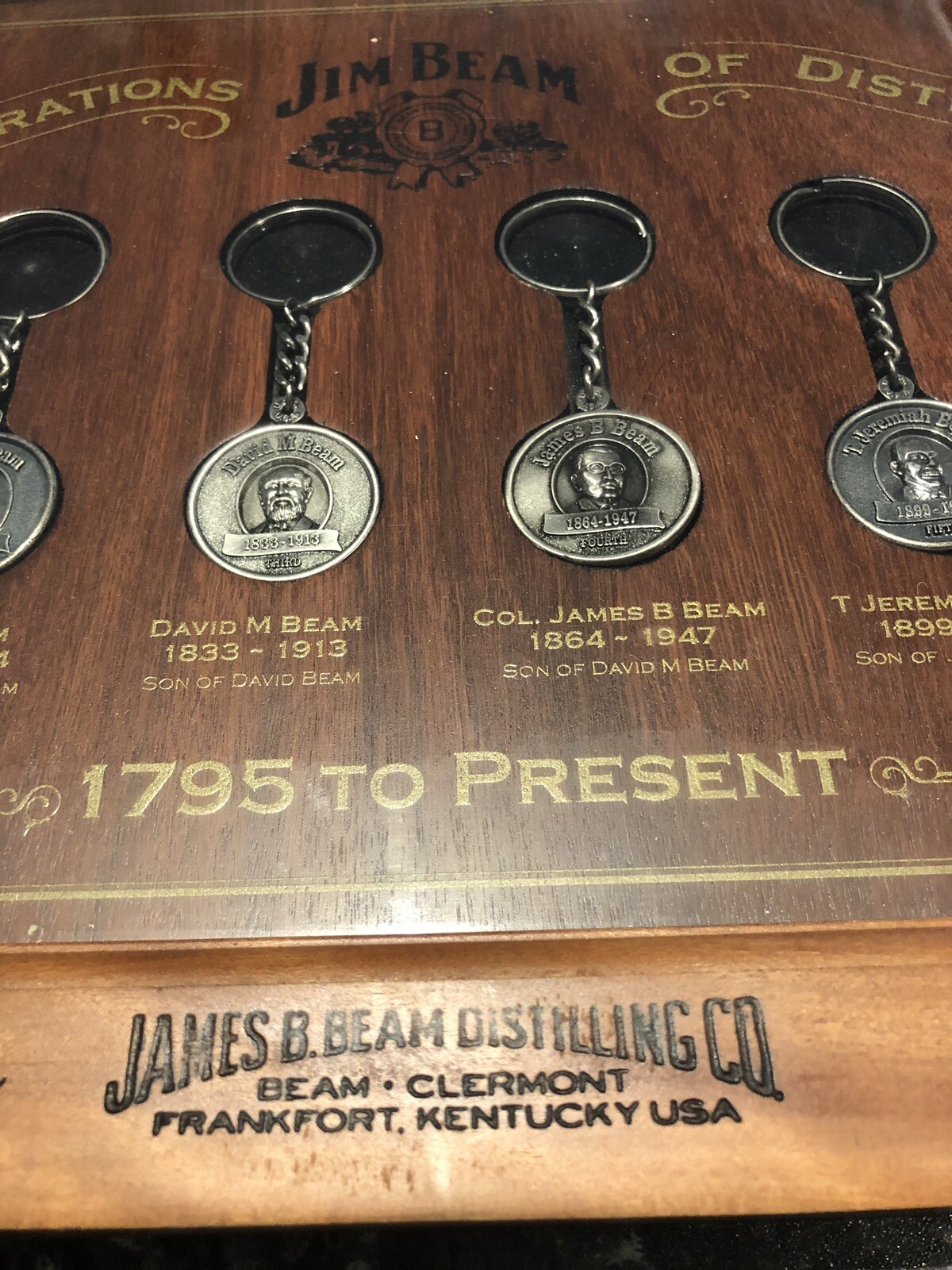 Jim Beam Key Ring 6 Generations Collectors Antique Display Case Very ...