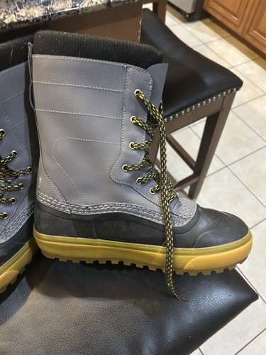 MEN'S VANS STANDARD SNOW BOOTS PAT MOORE BLACK / GREY SNOWBOARD Sz 10.5 ...