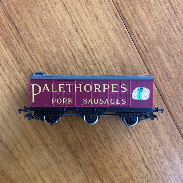 HORNBY R733 PALETHORPES PORK SAUSAGES WHEEL VAN WAGON BOXED for sale ...