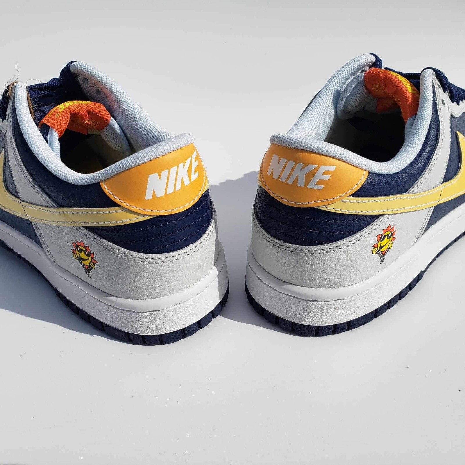 Nike Dunk Low GS UV Reactive Photon Dust Midnight Navy Size 6Y FN6968 ...