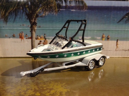 MASTERCRAFT WATER SKI BOAT W/ TANDEM TRAILER 1/64 SCALE DIECAST DIORAMA ...