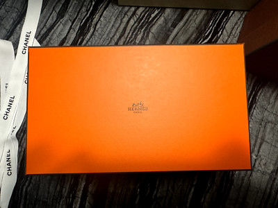 HERMES 100% Authentic Hermes MEDIUM Empty GIFT/STORAGE Box 12.25” x 8. ...