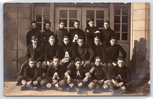 Arthur Illinois~Team Photo Shoot w/Football in Front of High School ...