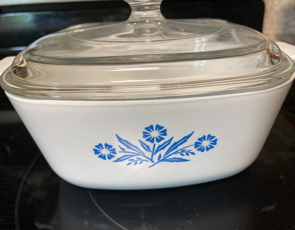 EXTREMELY RARE Vintage Pyrex CorningWare Blue Cornflower Dish & Lid | eBay