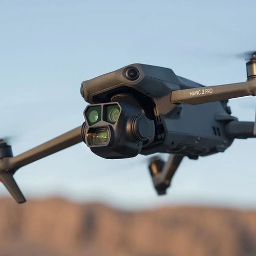 DJI Mavic 3 Pro ONLY | Flagship Triple Camera Drone 43-Min Flight 15km ...