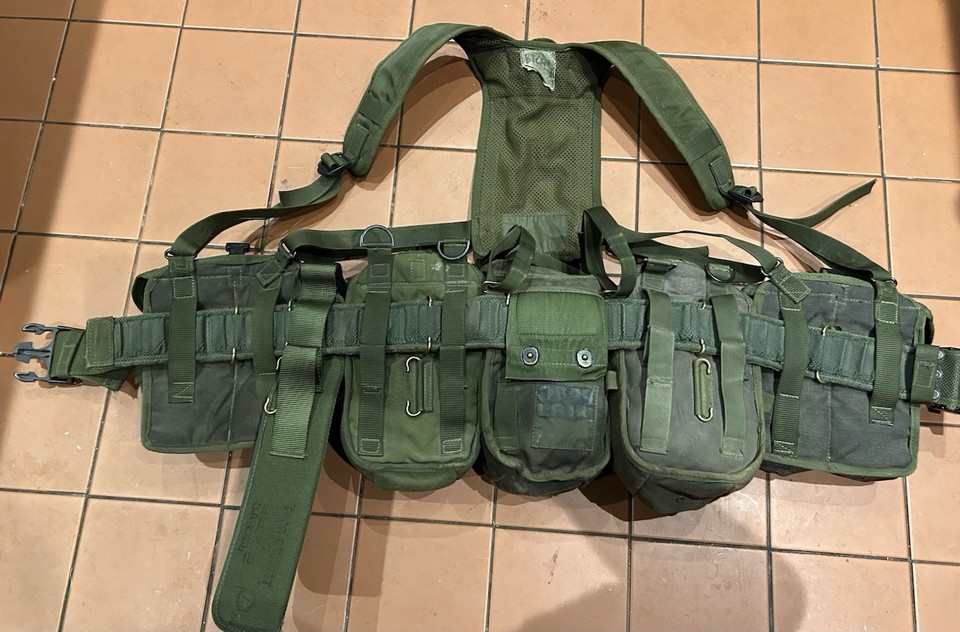Complete set of Original Gulf War Issue British Army Mk1 PLCE Webbing ...