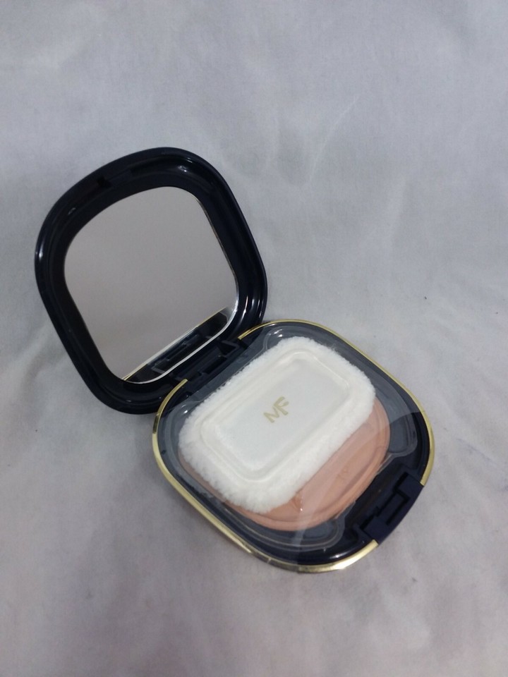 Max Factor Lasting Performance Pressed Powder 309 Tawny | eBay