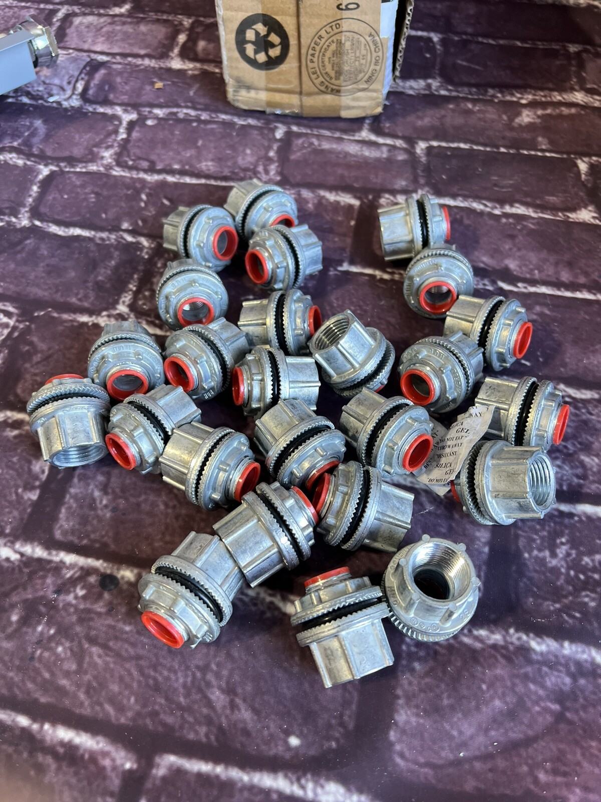 Crouse-Hinds Conduit Connector Myers Hub Scru-Tite Metallic Zinc 1/2 ...