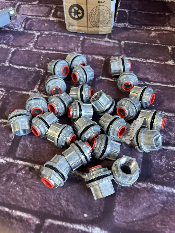 Crouse-Hinds Conduit Connector Myers Hub Scru-Tite Metallic Zinc 1/2 ...