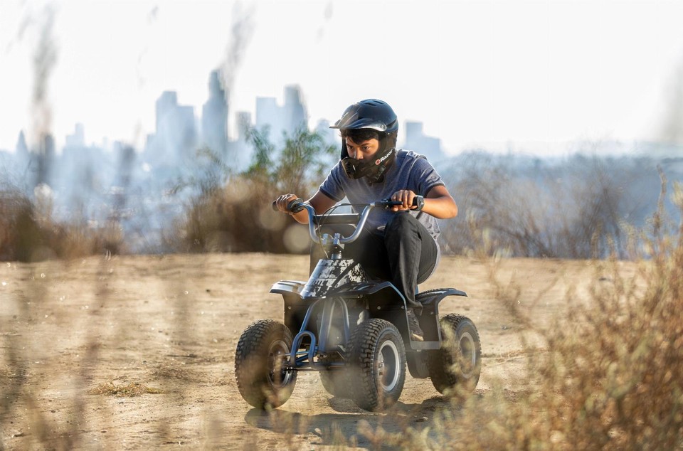 4-Wheeler 24V Razor Dirt Quad Bike Battery Operated Ride-On Electric ...