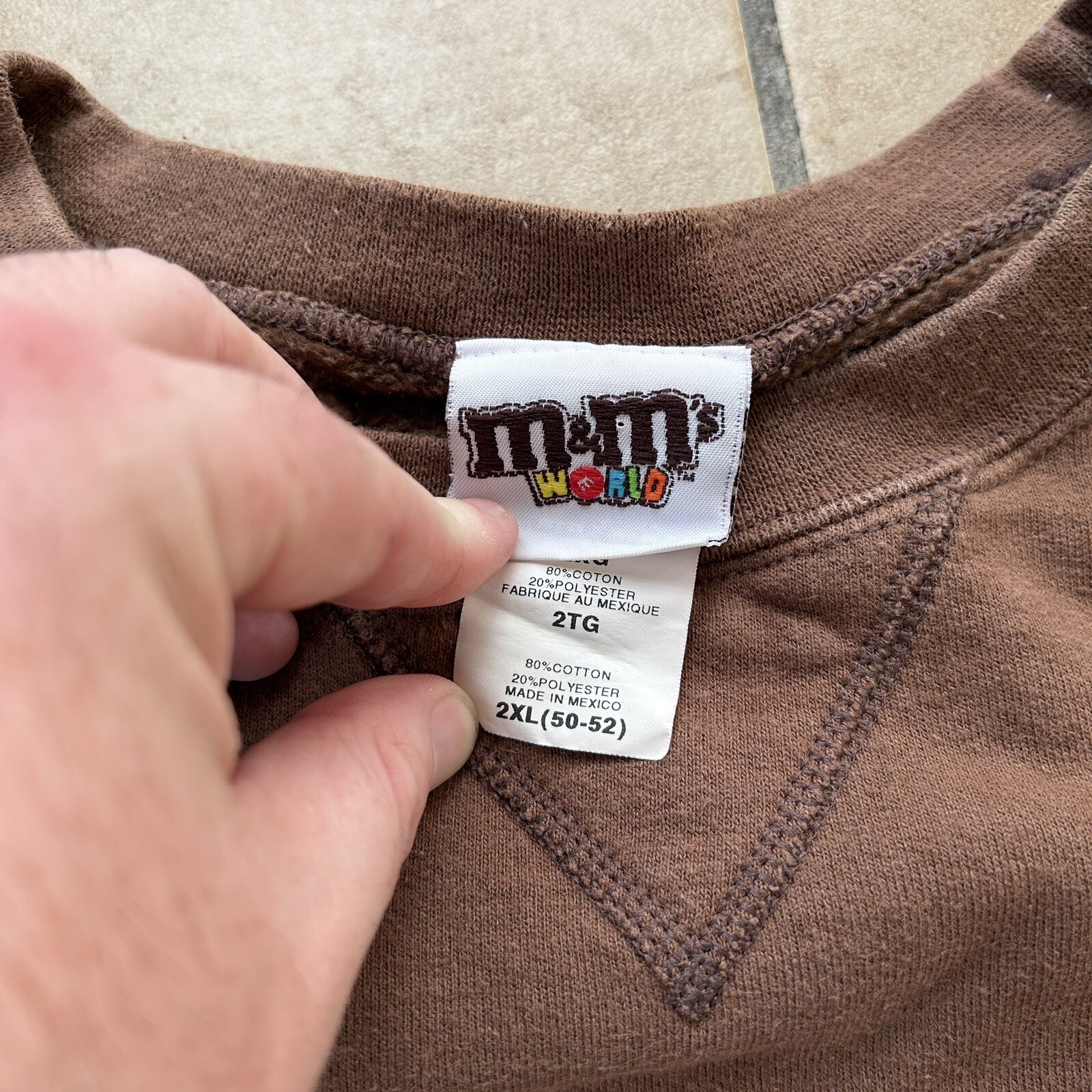 2000s Y2K M&M’s World chocolate candy sweatshirt - Gem