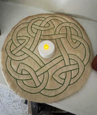 St. Patrick Primitive Grungy Hand Embroidered Irish Celtic Knot Candle ...