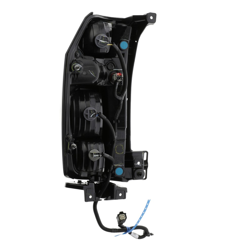 OEM NEW 21-23 Suburban Tahoe Rear Tail Light Stop Lamp Passenger Side ...