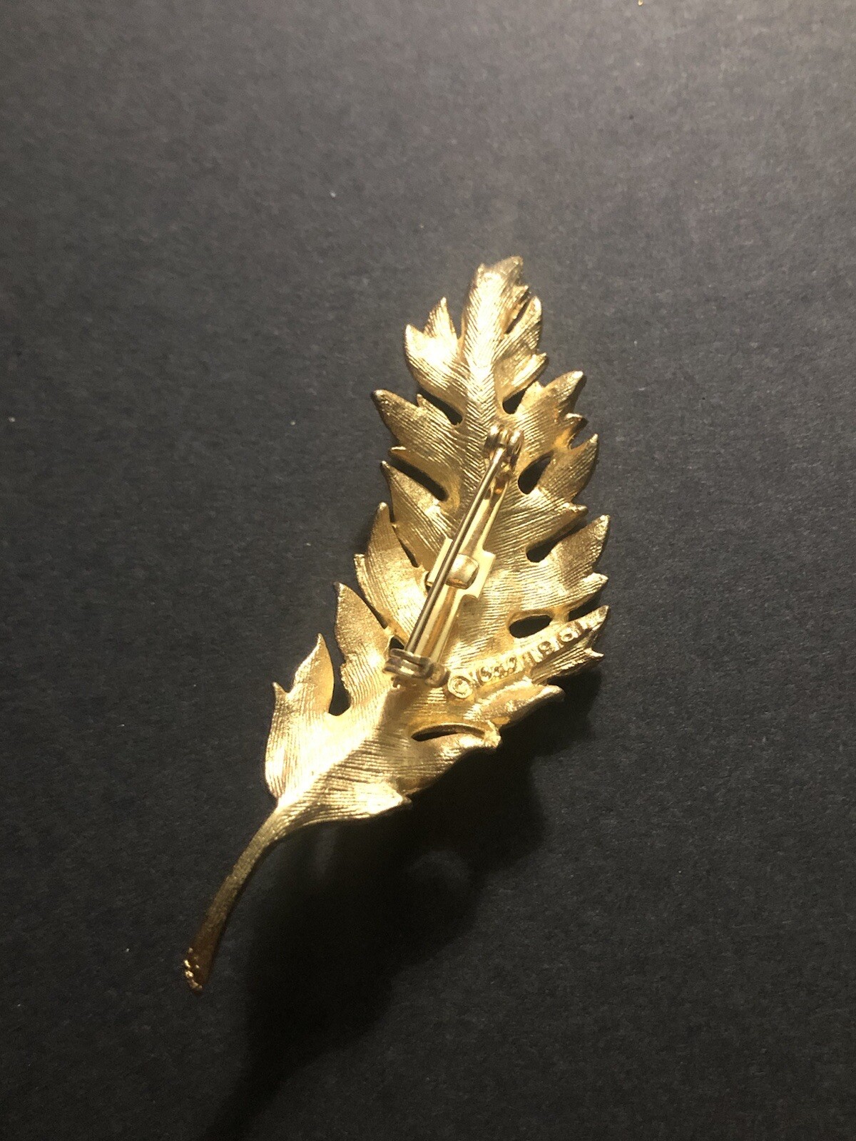 Vintage CORO 1961 Brooch Pin 1960s Gold tone Feather … - Gem