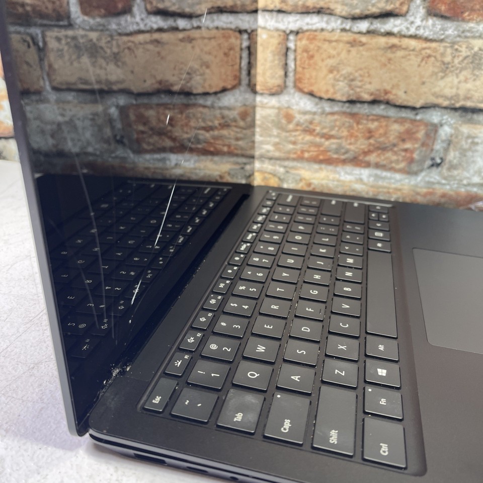 Microsoft 1868 Tested LCD Screen w/ Chassis & Battery – No Motherboard ...