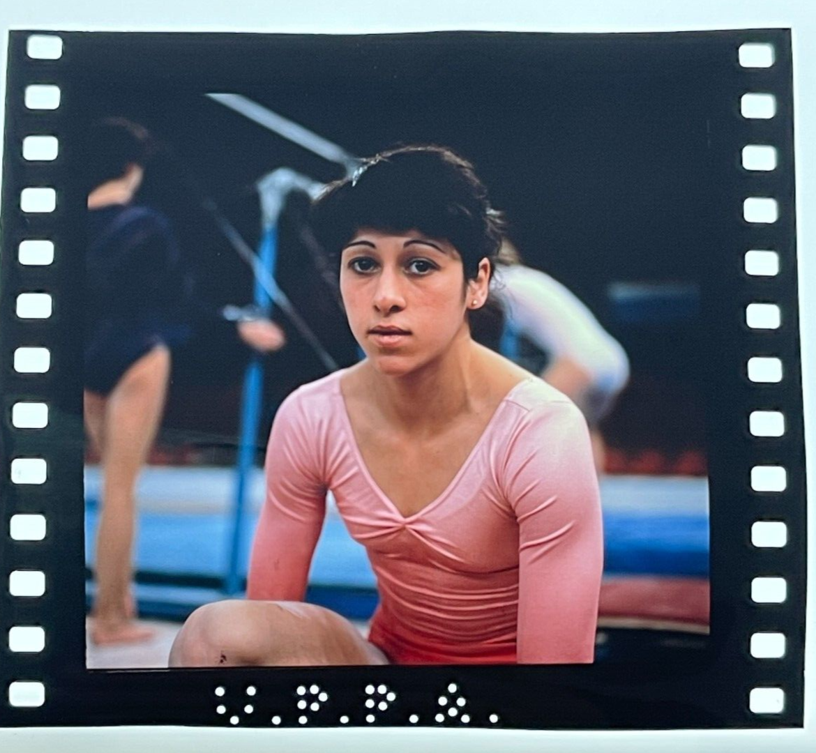 UK1-1992 GALINA MARINOVA Bulgarian Gymnast Age 17 RARE '83 2x2Color ...