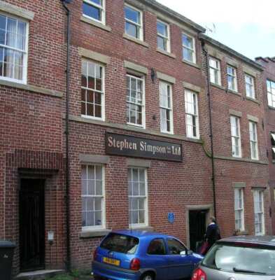 Photo 6x4 Stephen Simpson Ltd - Avenham Road Preston/SD5329 This gold ...