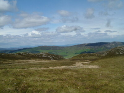 Photo 6x4 Coire surrounded by Creag Cuirn na Laraiche Crags East ...