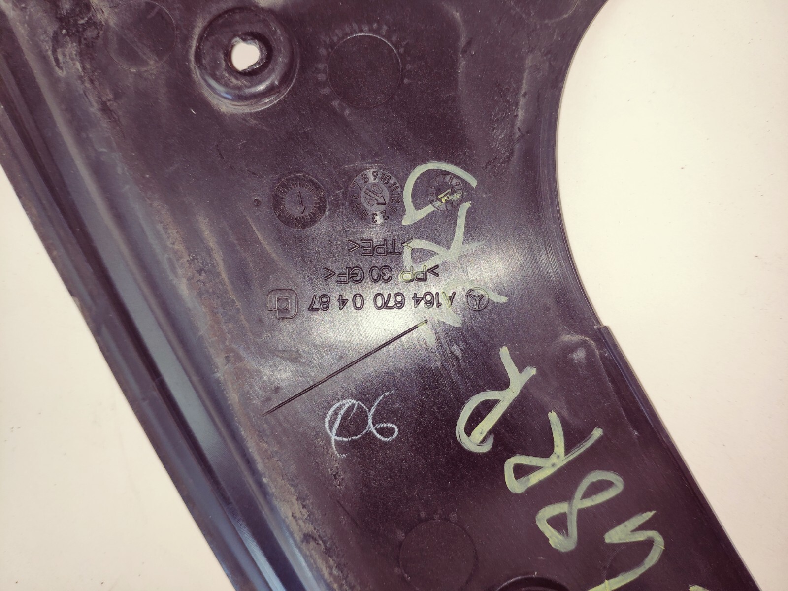 09 MERCEDES GL450 X164 3RD LEFT RIGHT REAR QUARTER TRIM COVER SET ...