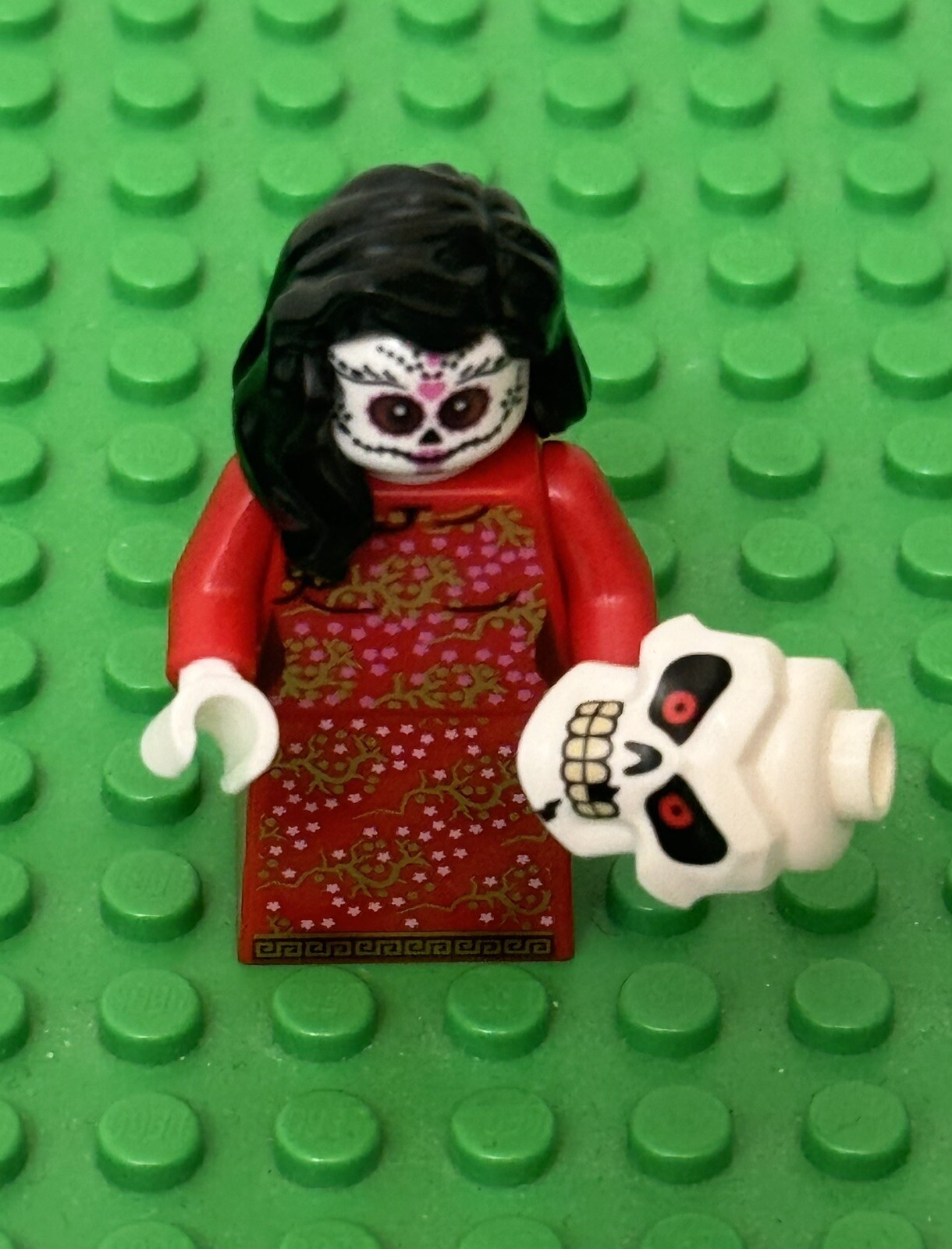 Lego BAM La Catrina Mini Figure W/ Oriental Dress W/ Flowers & branches ...