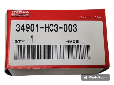 Honda Genuine OEM Replacement Headlight Bulb 5420 | 34901-HC3-003