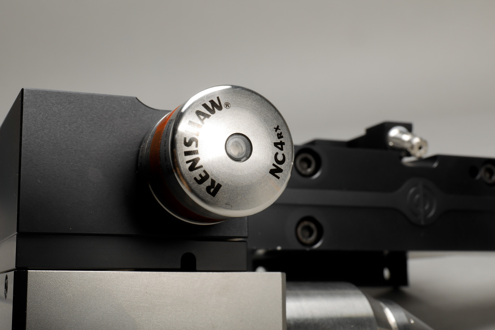 NEW IN BOX Renishaw NC4 Laser Tool Setter with APC Probe FAST SHIP FROM ...