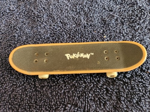 Pikach Pokemon Tech Deck skateboard 96mm fingerboard rare vintage 90s ...