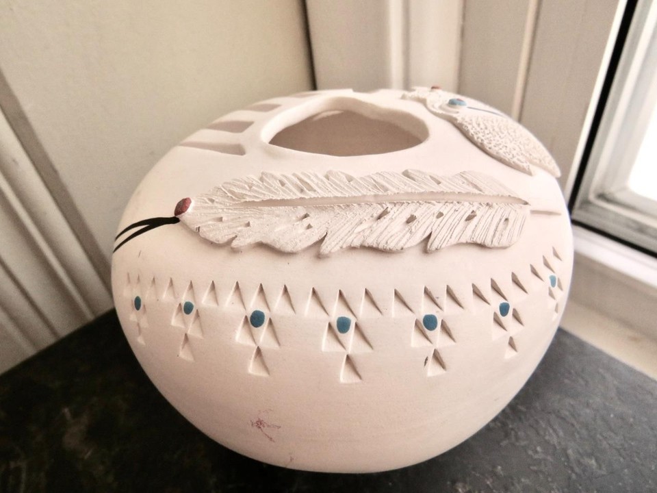 VTG Native American Acoma Sun Rise White Pottery Vase Openwork Bear ...