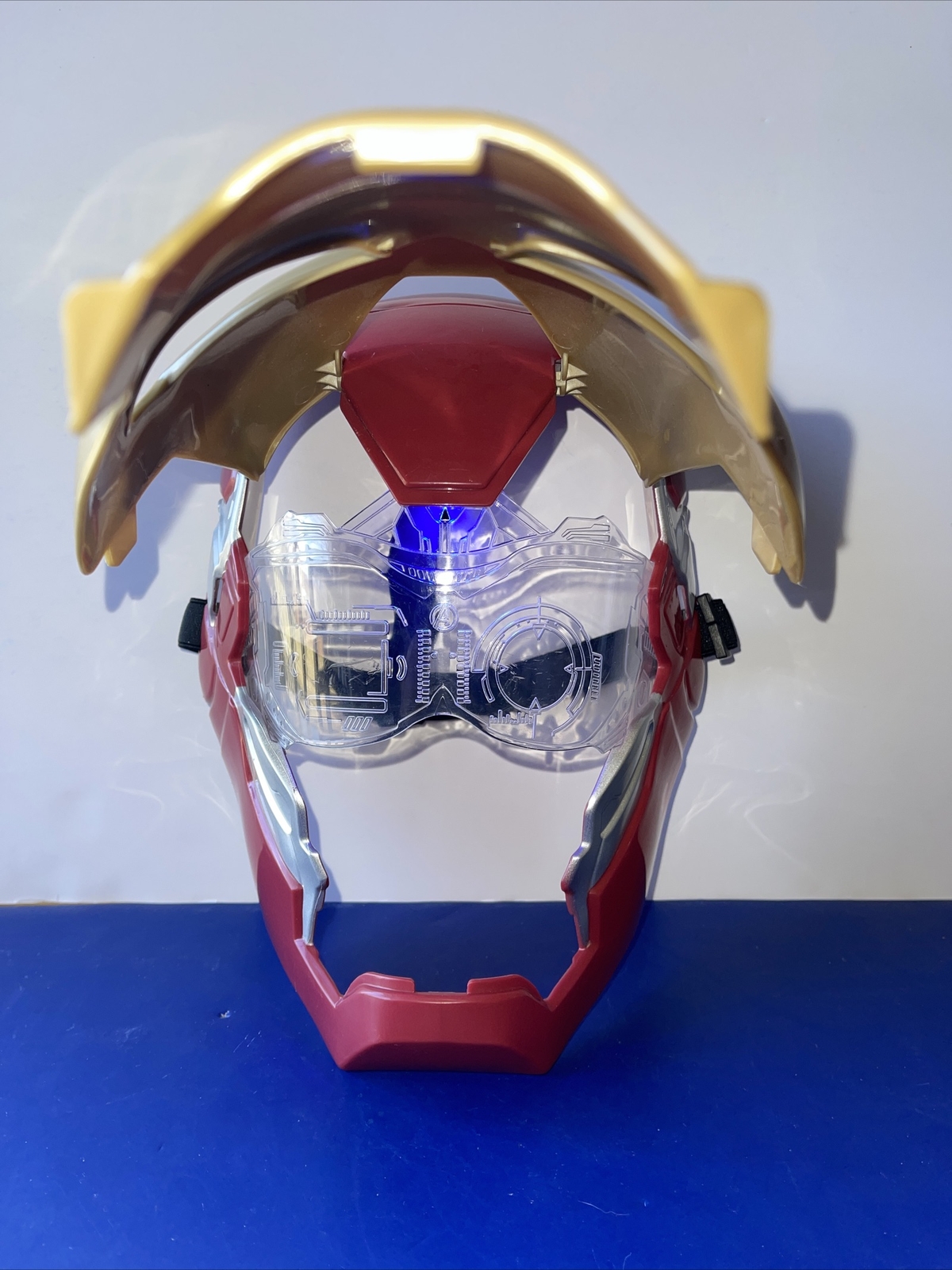 Avengers Marvel Iron Man Flip FX Mask w/Flip-Activated Light Effects | eBay