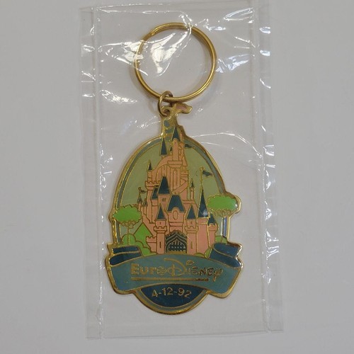 Retro Disney Cinderella Castle Keychain rare limited | eBay